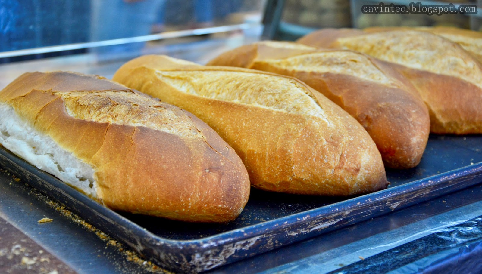 Entree Kibbles: French Loaf (尖頭麵包) with an Southeast Asian Twist [Halal ...